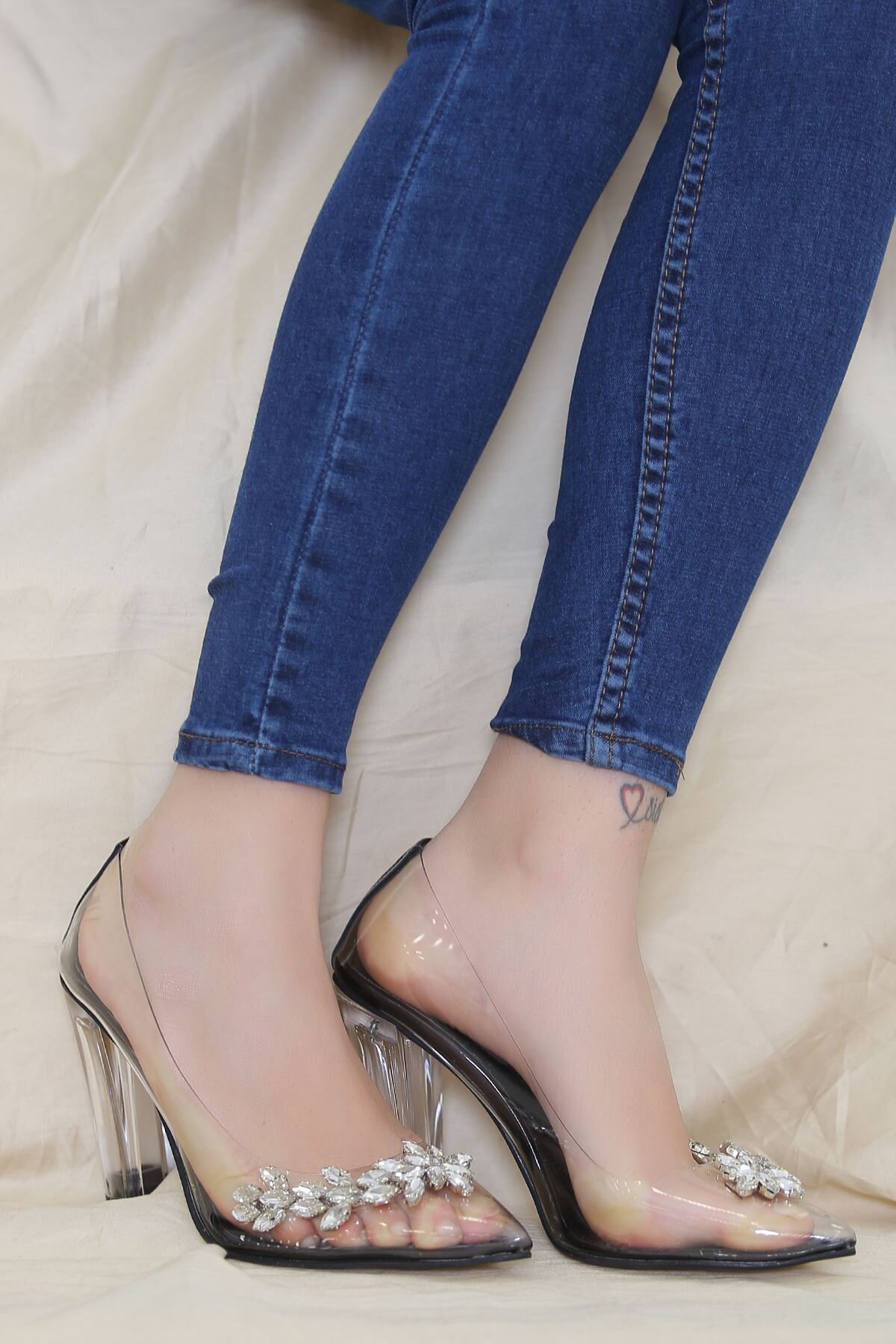 Remiss Siyah Cam Topuklu Ayakkabı | ElbiseBul